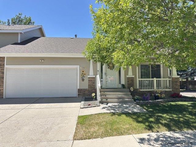 5714 Lakota Ln, Cheyenne, WY 82009