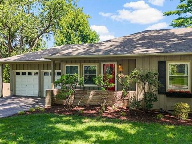 5714 W 77th Ter, Prairie Village, KS 66208
