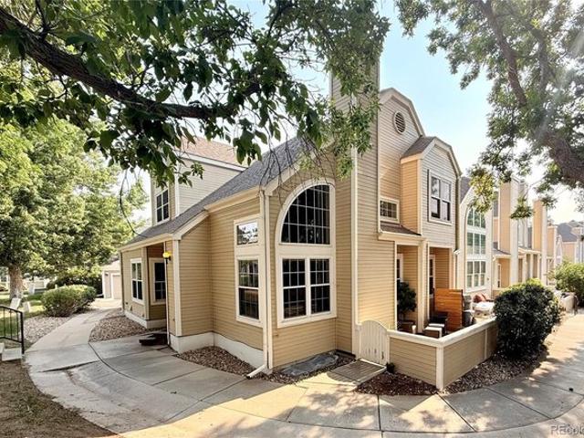 5714 W Atlantic Pl, Lakewood, CO 80227