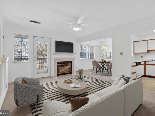 5715 Chapman Mill Dr, Unit 350, Rockville, MD 20852 | MLS #MDMC2222