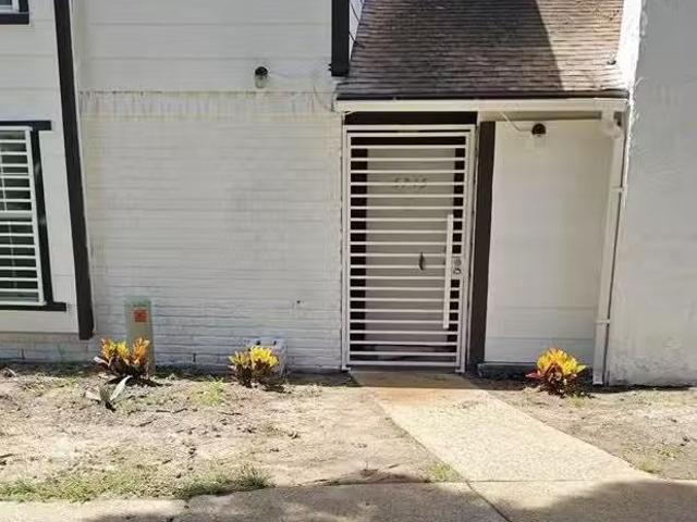 5715 Easthampton Dr #D, Houston, TX 77039 MLS 93687651