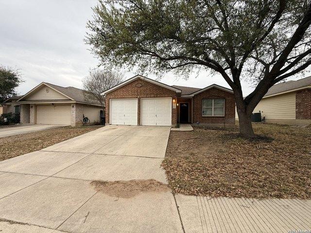 5715 Grandwood Dr, San Antonio, TX 78239