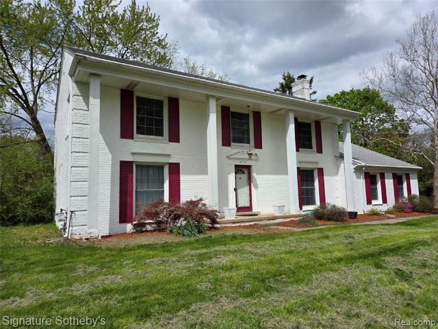5715 Hobnail Circle