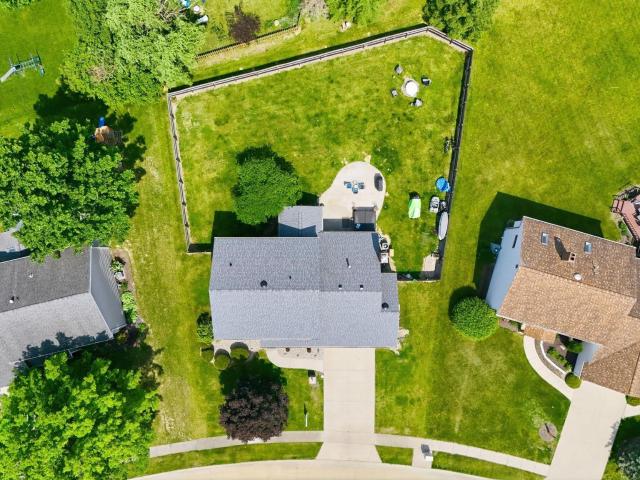 5715 Kinlock Place