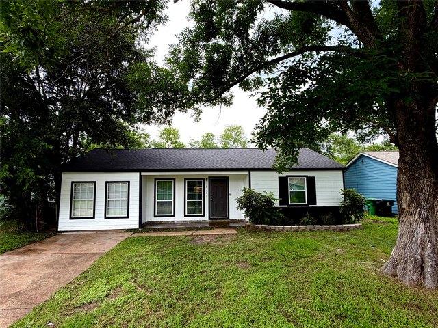5715 Lakefield Dr, Houston, TX 77033