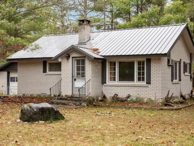 5715 Loeffler Dr, Grayling, MI 49738