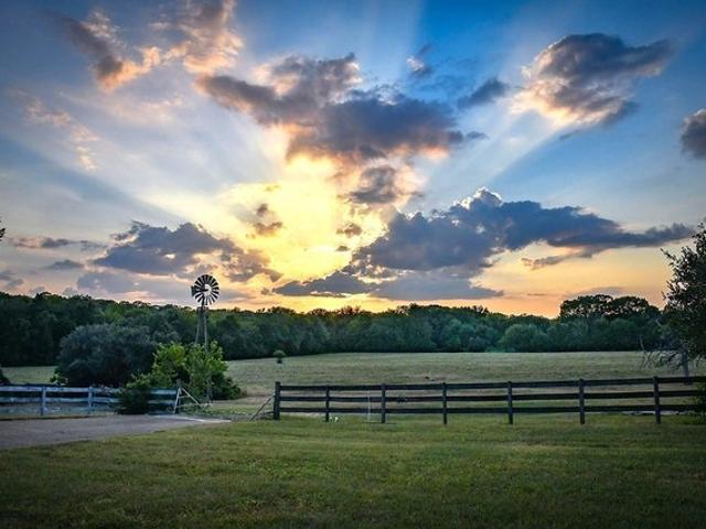 5715 TX 159, La Grange, TX 78945