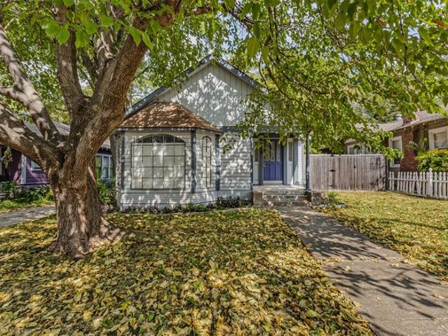 5715 Victor St, Dallas, TX 75214