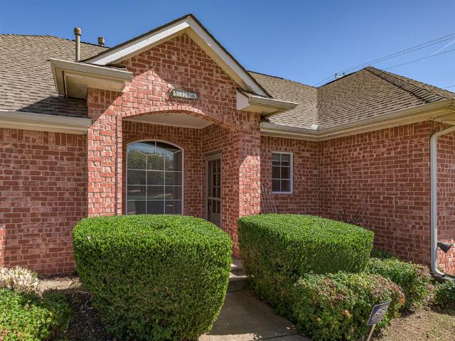 5716 NW 127th Street