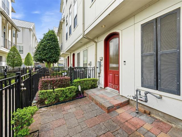 5716 Kansas St, Unit B, Houston, TX 77007 | Compass