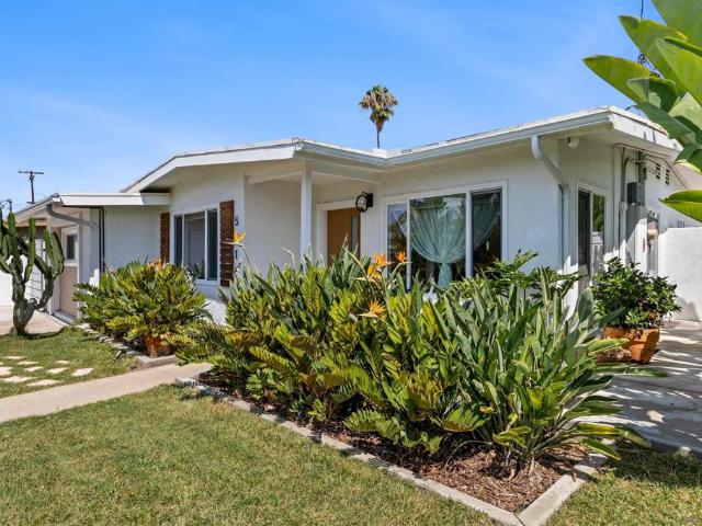 5716 Redwood