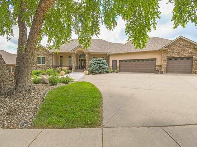 5716 S Prairie View Ct, Sioux Falls, SD 57108