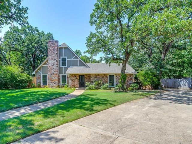 5716 Tumbleweed Ct, Arlington, TX 76017