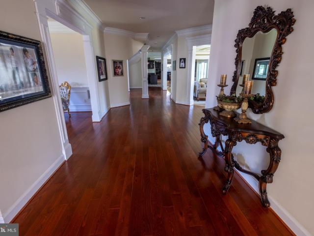 5717 Old Clifton Rd, Clifton, VA 20124 | MLS #VAFX2301 | Compass