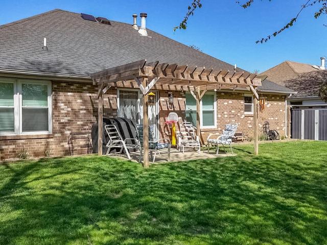 5717 Lincoln Pointe Boulevard