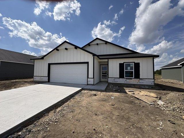 5717 Plumthicket St, Bel Aire, KS 67226