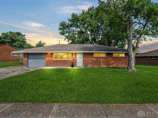 5717 Resik Dr, Huber Heights, OH 45424