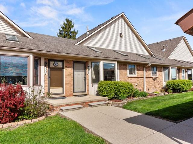 57187 Silver Maple Dr, Washington, MI 48094