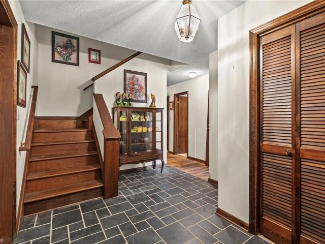 5718 Oak Tree Road