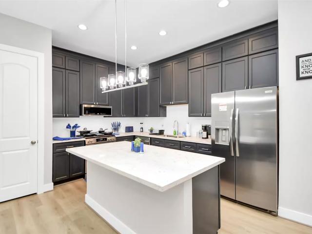 5718 Beall Street A/C/D