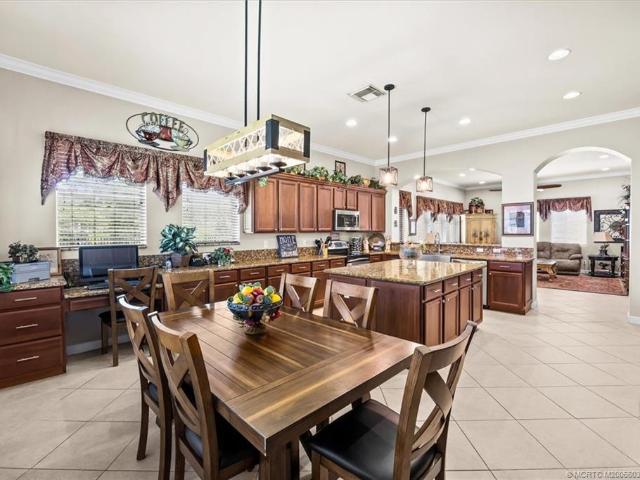 5718 SW Bald Eagle Dr, Palm City, FL 34990 | MLS #M20056