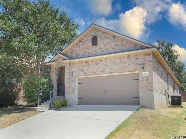 5718 Thunder Oaks