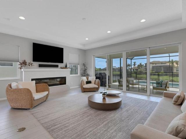 5718 Title Row Dr, Bradenton, FL 34210 | MLS #A4660