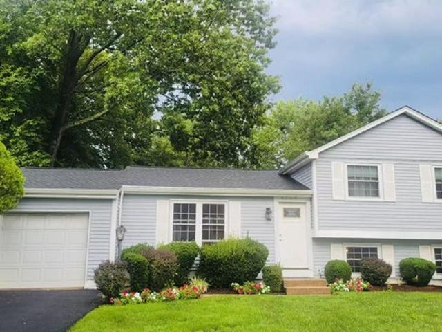 5719 Oak Apple Ct, Burke, VA 22015