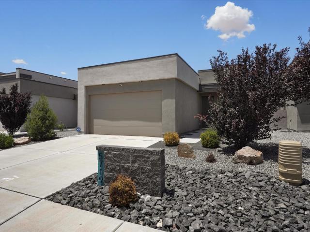 5719 Cosmo Place NE