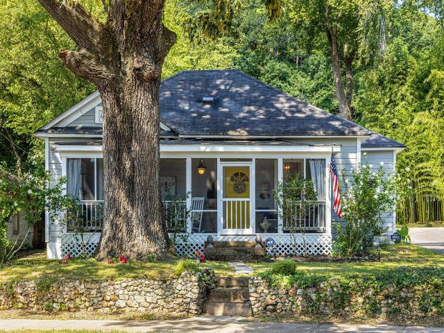 5719 St Elmo Ave, Chattanooga, TN 37409 | MLS #1527 | Compass