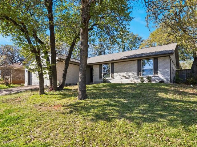 5719 Valley Ridge Ct, Arlington, TX 76017 | MLS #21210 | Compass