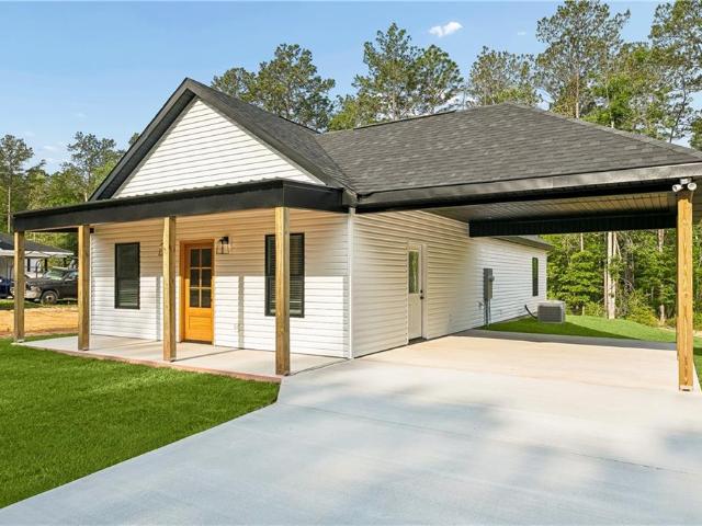 57107 Oliphant Trail