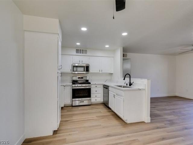 5710 E Tropicana Ave Unit 1225, Las Vegas, NV 89122