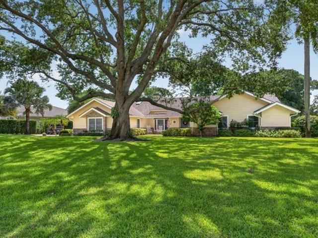 5710 Glen Eagle Ln, Vero Beach, FL 32967