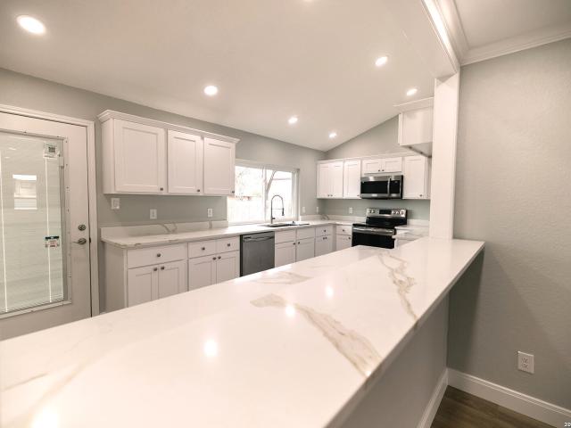 5710 Green Manor Dr, San Antonio, TX 78223 | MLS #1944 | Compass