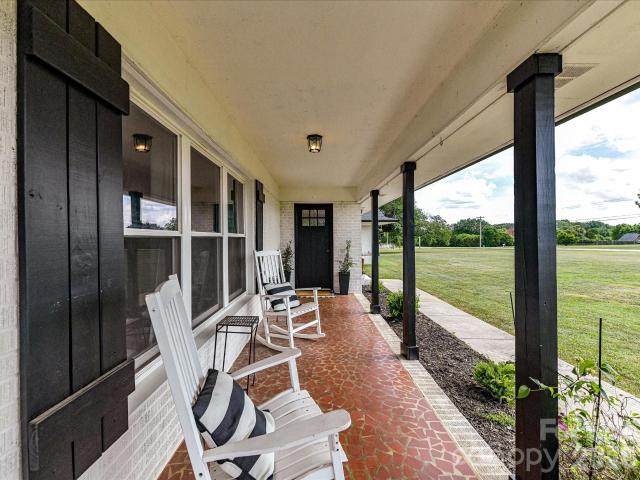 5710 Lander Benton Road
