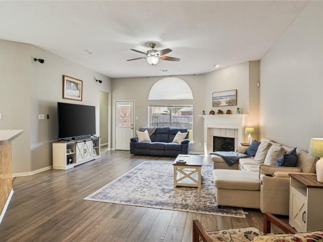 5710 Shady Hollow Ct, Rosharon, TX 77583 | MLS #35909