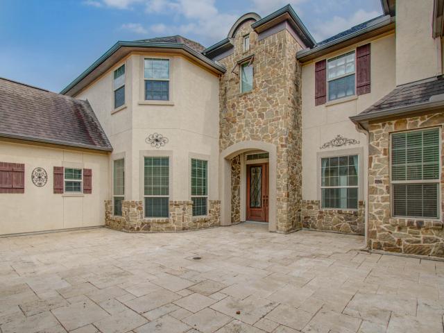 5711 Avon Landing Lane