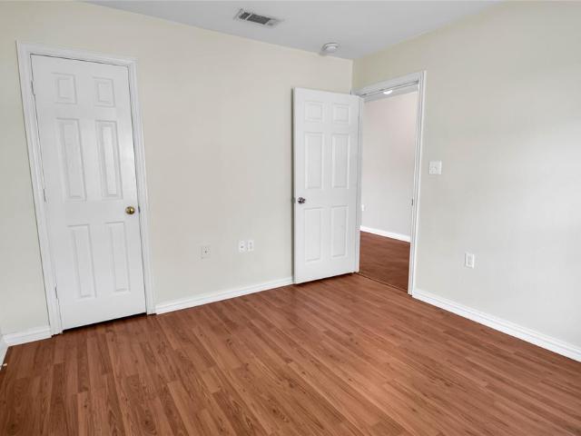 5711 Arlington Park Drive