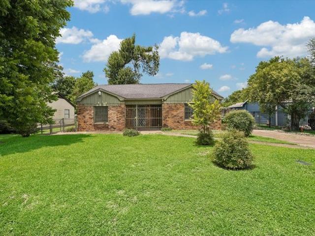 5711 Pardee St, Houston, TX 77026