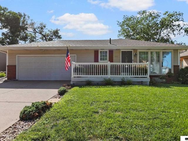 5711 S 50th St, Lincoln, NE 68516