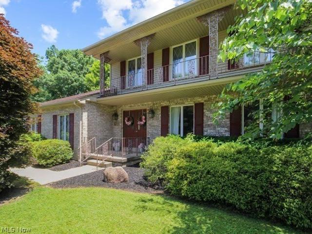 5711 Sharon Dr, Boardman, OH 44512