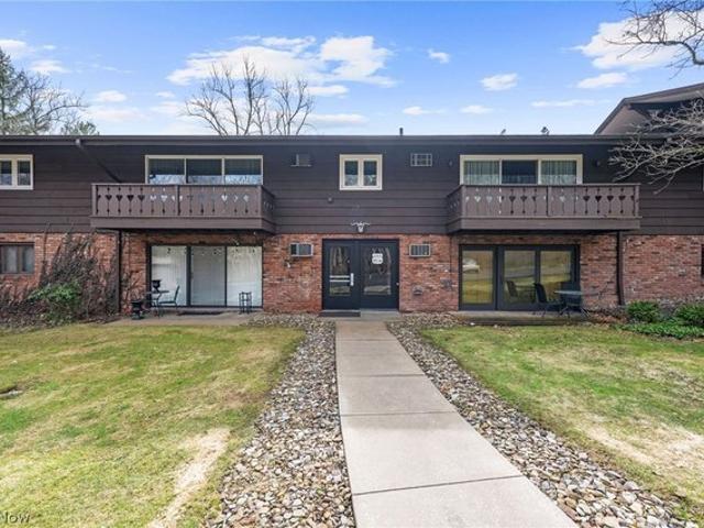 5711 Som Center Rd Apt 42, Solon, OH 44139