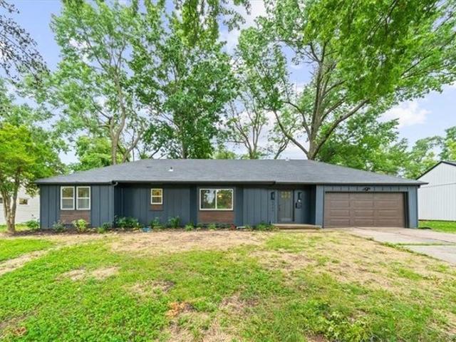 5711 W 78th Ter, Prairie Village, KS 66208