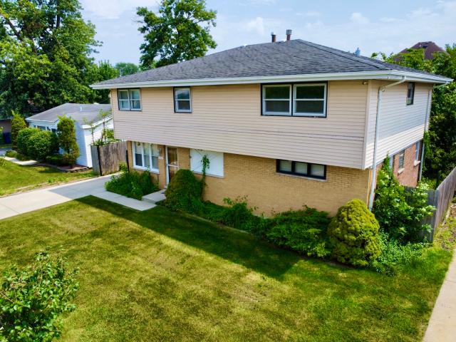 5711 W 87TH Place