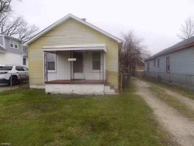 57127466 21165 Abrahm St