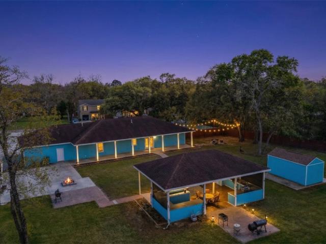 5712 Mentor Drive