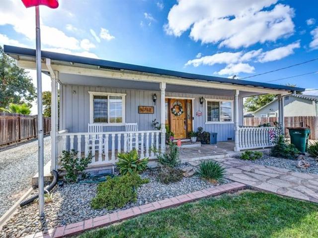 5712 E Jahant Rd, Galt, CA 95632