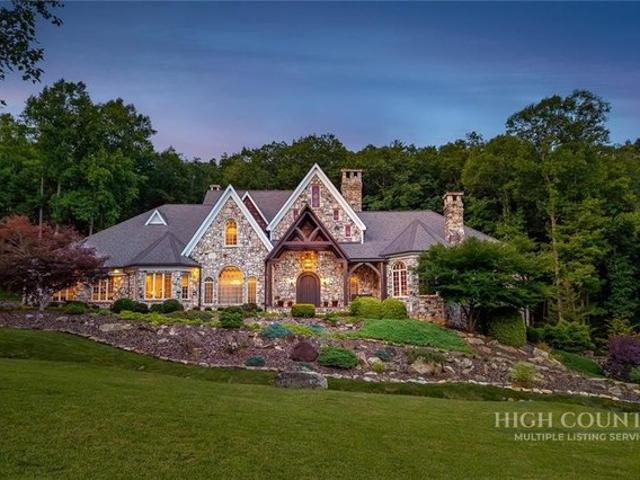 5712 Summit Rd, Purlear, NC 28665