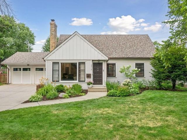 5712 York Ave S, Edina, MN 55410